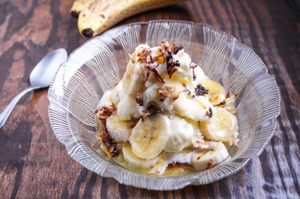 Toasted Coconut & Banana Sundae | Horses & Heels